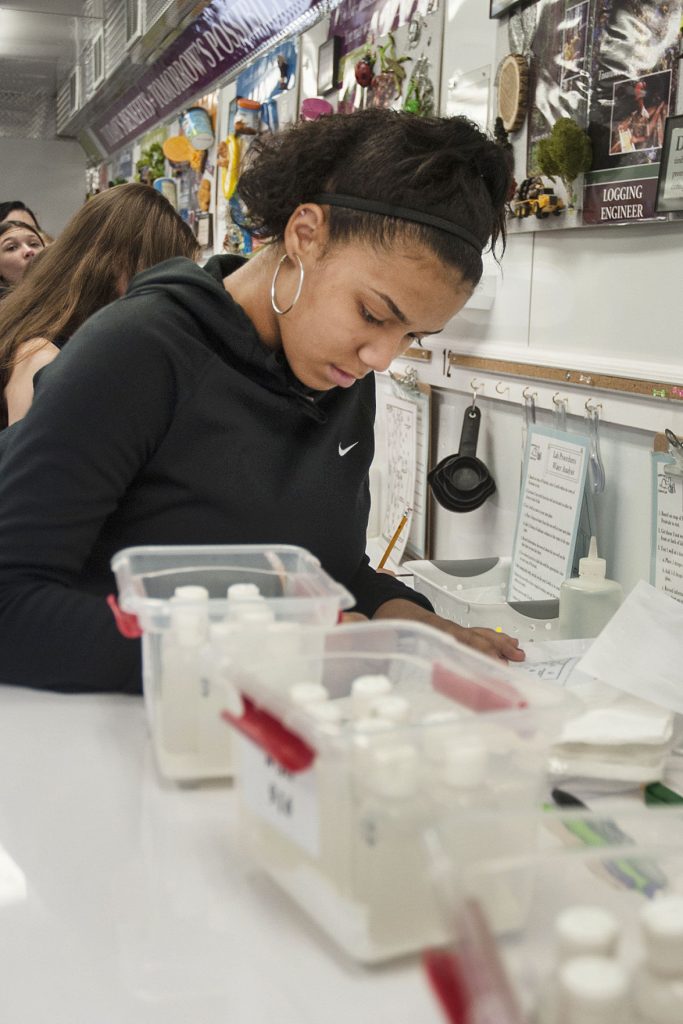 Mobile ag lab visits Albert Gallatin middle school - Herald-Standard